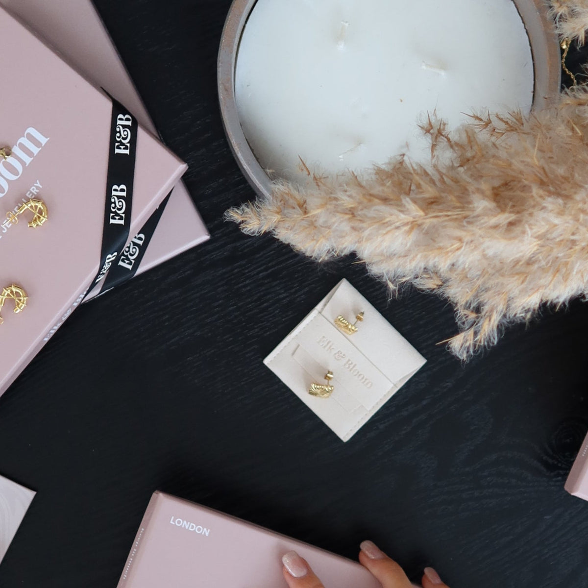 Ankle bracelet meaning; Which ankle to wear anklet? – Elk & Bloom