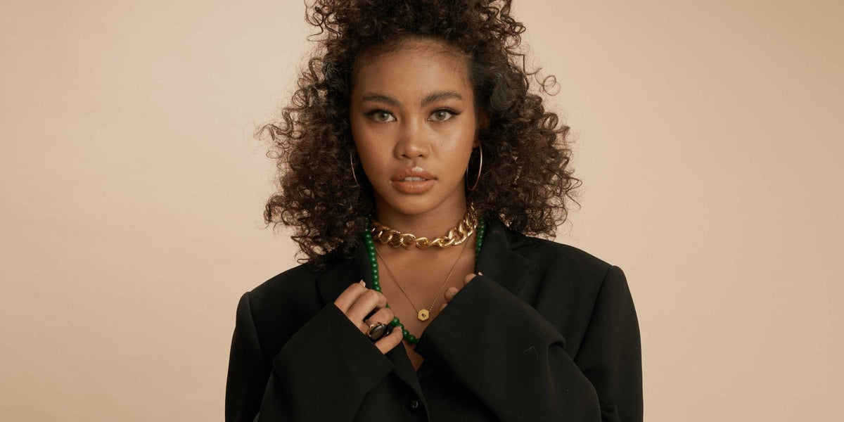 From chunky chains to delicate chokers, here's our 7 ways to wear gold ...