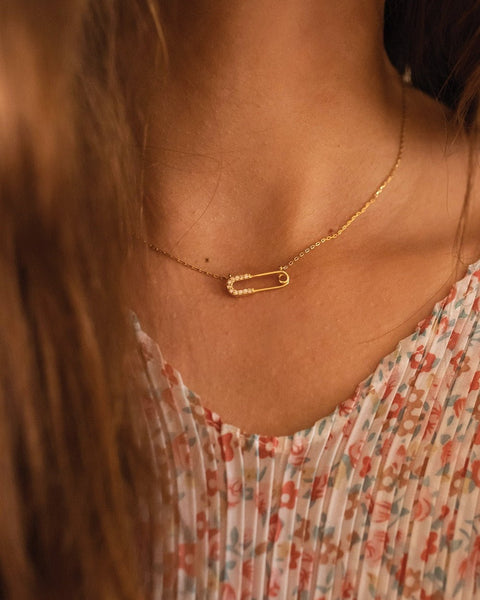 Dainty 14K Gold Safety Pin Necklace for Women, Minimalist Gold Drop ...